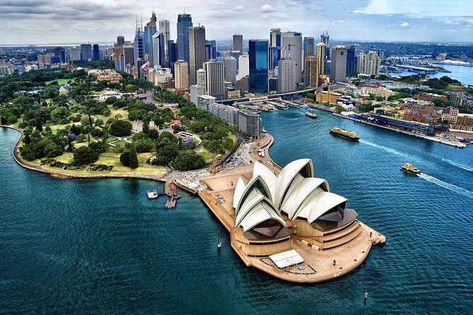 Arrival Transfer: Sydney Airport SYD to Sydney in Business Car - The Sum Up