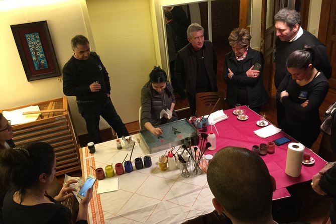 Art of Turkish 'Ebru' Marbling Workshop in Istanbul - FAQs
