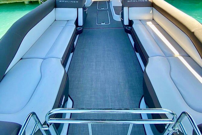 Aruba Element Private Boat Charter (After-Lounge) - Setting the Scene: Exploring Aruba from the Water