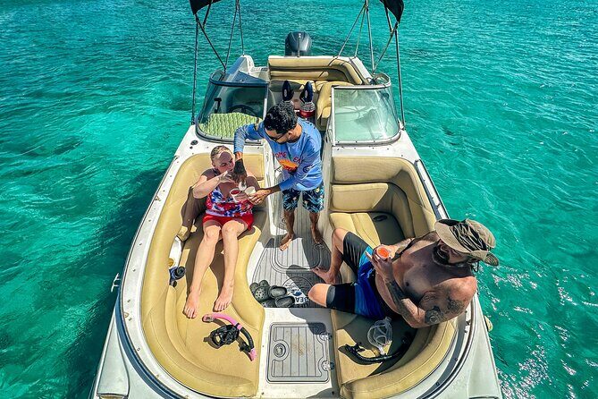 Aruba Private Boat Tour with Snorkeling - FAQs