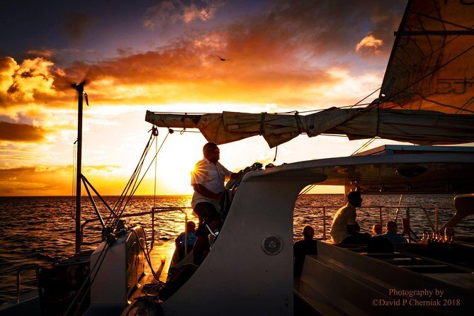 Aruba Sunset Sail with Appetizers and Open Bar - Who Should Consider This Experience?