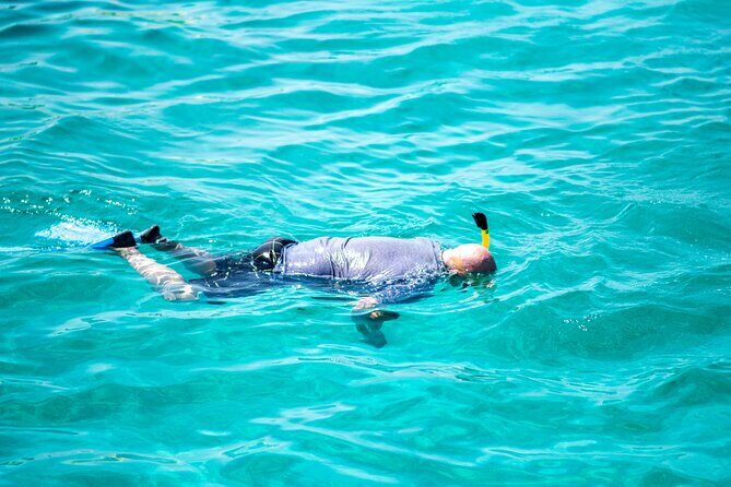 Arusun Catamaran Sail with Snorkeling in Aruba - FAQs