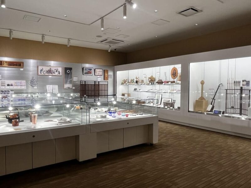 Asakusa Walking Tour: Tokyo, Culinary Delights and Nature - Play Authentic Japanese Taiko Drums