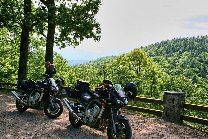 Asheville Tail of the Dragon and Cherohala Skyway Weekend Tour - Key Points