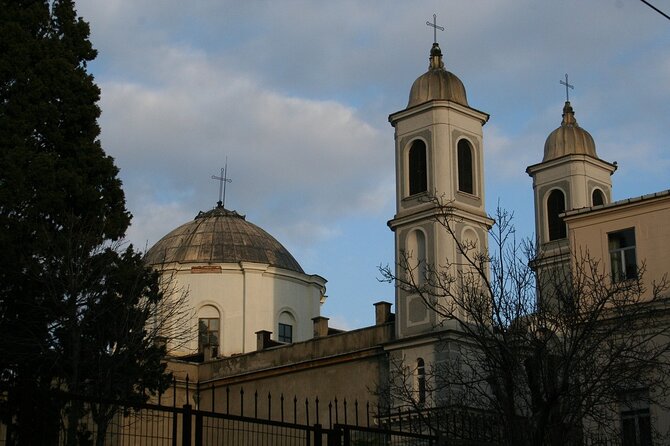 Asian Side of Istanbul: Uskudar and Kadikoy Full Day Walking Tour - Savoring Traditional Turkish Cuisine