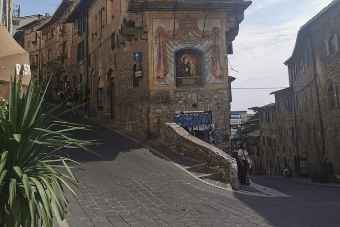 Assisi and s. Francis Basilicas Day Tour from Rome - FAQs