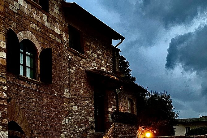 Assisi Best Highlights a Private Tour With Licensed Tour Guide - Visiting the Basilica of St. Clare