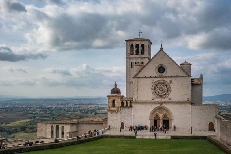 Assisi, Cascia (St. Francis, St. Claire and St. Rita) Tour - Who Will Enjoy This Tour?