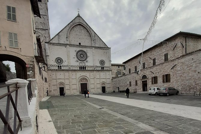 Assisi, City Highlights and Basilica of St. Francis Tour - Dress Code and Accessibility