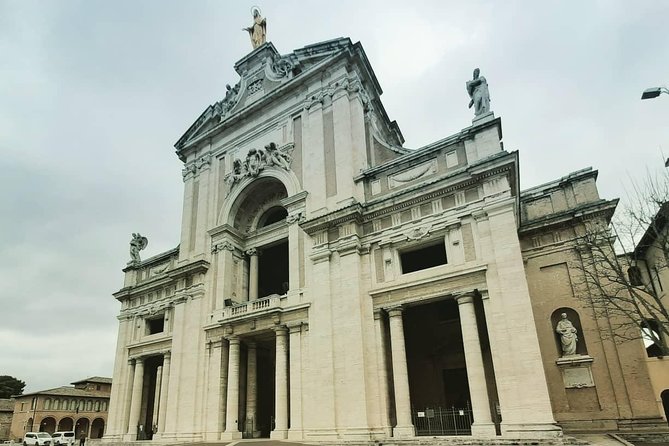 Assisi: the Three Major Basilicas. St. Francis, St. Clare and Porziuncola Chapel - Basilica of St. Clare