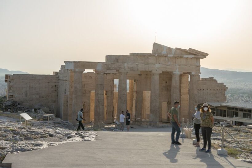Athens: Acropolis & Plaka Neighborhood Private Walking Tour - Who Should Consider This Tour?