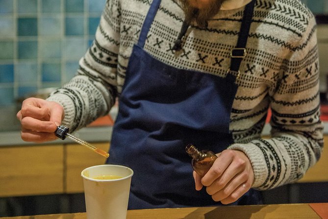 Athens by Night: Small Group Sightseeing With Drinks and Food Tasting - Exploring Athens Nightlife