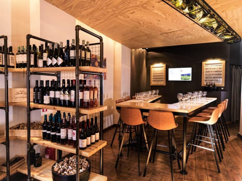 Athens: Create Your Own Wine Workshop under the Acropolis - Discovering the Experience