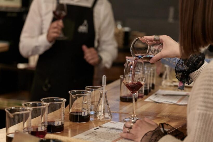 Athens: Create Your Own Wine Workshop under the Acropolis - The Food & Tasting Atmosphere