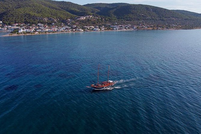 Athens Day Cruise: 3 Islands Tour in the Saronic Gulf with Lunch - The Experience: What We Love and What to Watch For