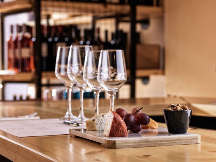 Athens: Mediterranean Gin Tasting Experience - Who Is This Tour Best For?