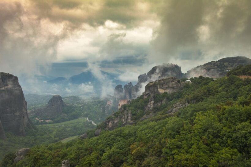 Athens: Meteora & Kalabaka Day Trip without a Guide - Key Points