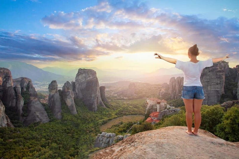 Athens: Meteora Monasteries Day Tour with Lunch - Key Points