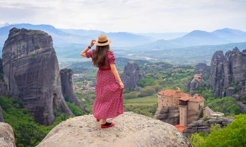 Athens: Meteora Monasteries Day Trip with Caves and Lunch - Overview of the Experience