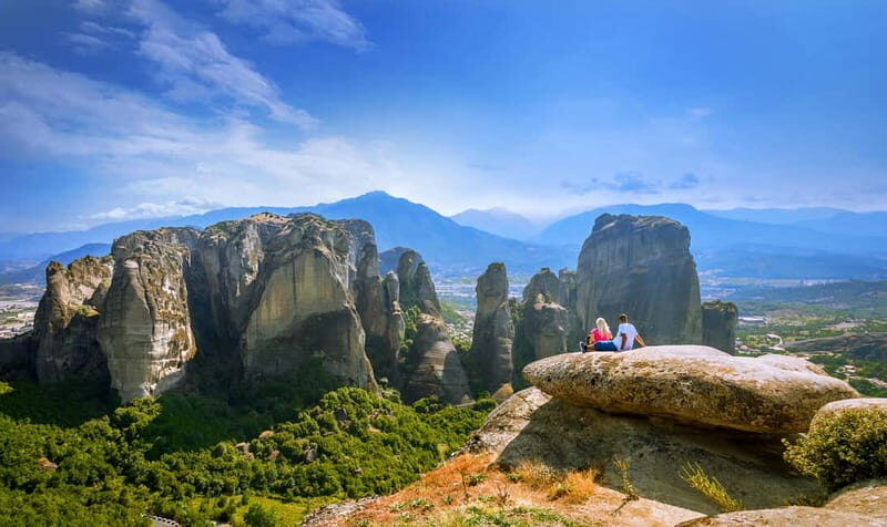 Athens: Meteora Tour with Local Guide and Greek Lunch - The Monasteries and Caves