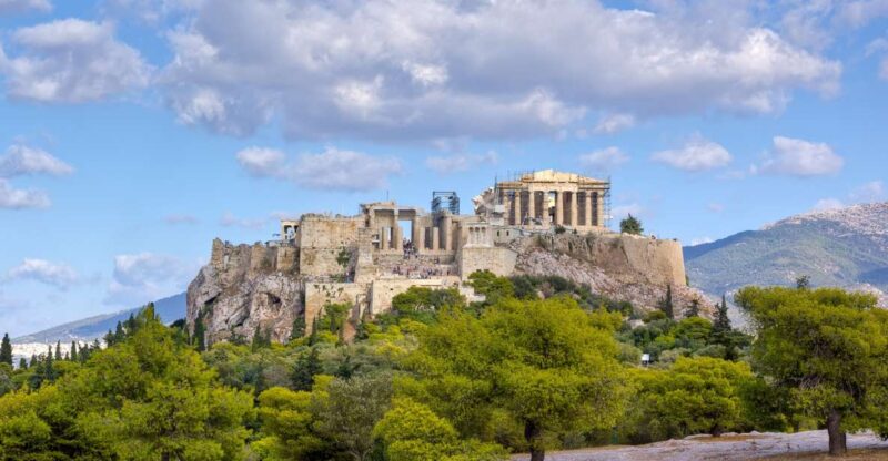Athens: Plaka to Acropolis Smartphone Audio Tour - Navigating the Experience