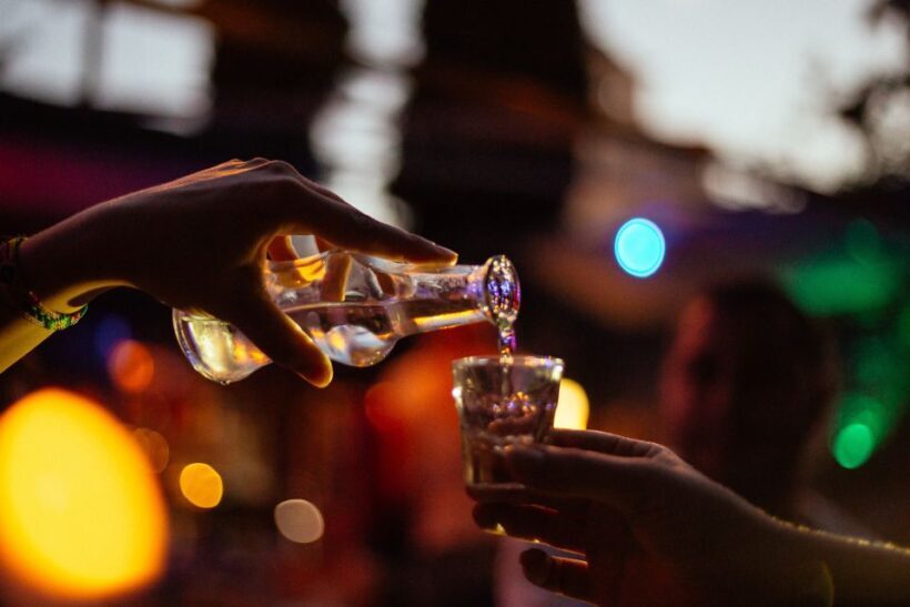 Athens: Private Evening Tour w/ Drinks & Bites in Koukaki - Authenticity and Atmosphere