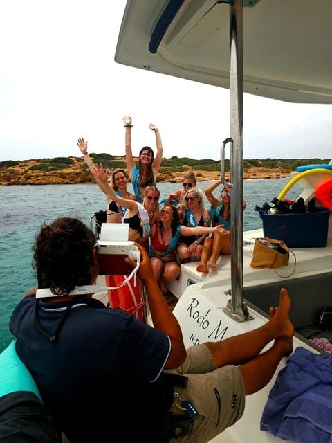 Athens: Riviera Catamaran Tour with Fresh Meal and Drinks - A Deep Dive into the Experience