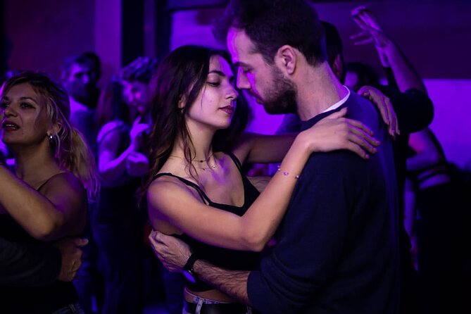 Athens Salsa Lovers dancing experience - FAQs