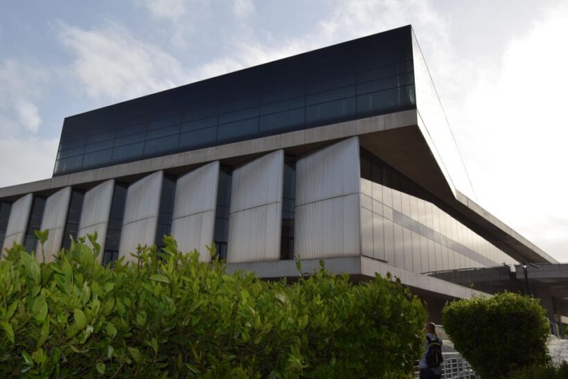 Athens: The Acropolis and Acropolis Museum Tour in Dutch - Authentic Experiences and Traveler Feedback