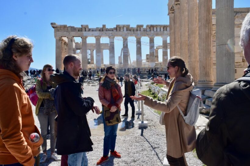 Athens: The Acropolis and Acropolis Museum Tour in Dutch - Who Should Consider This Tour?