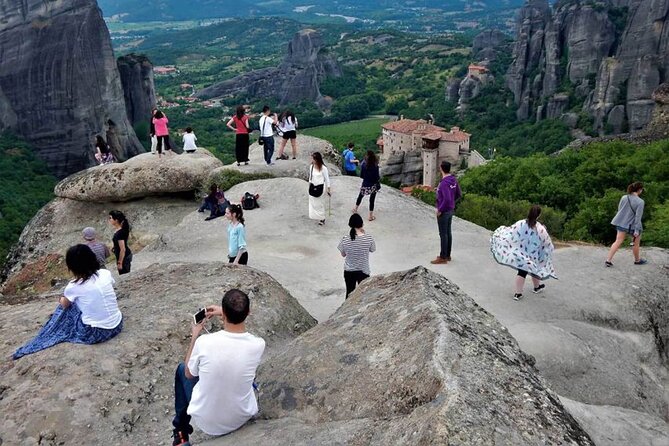 Athens to Meteora Day Trip by Train With a Local Agency - Meeting and Departure Information