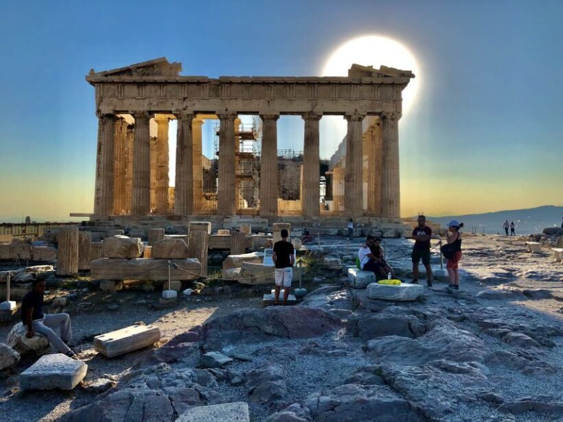 Athens:Acropolis - Historical Center Walking Tour in Spanish - Discover Athens’ Ancient Splendors with the Acropolis & Historical Center Walking Tour