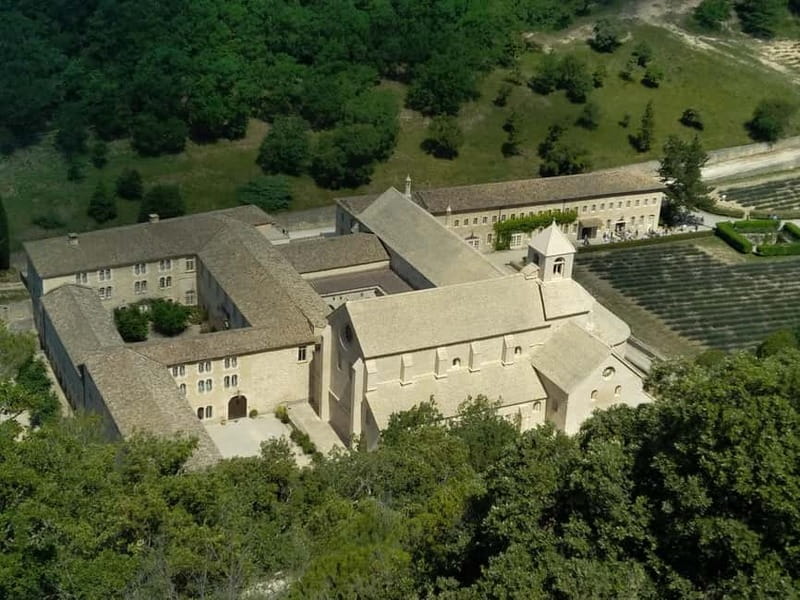 au départ Avignon: half-day in 3 villages of Provence - Key Points