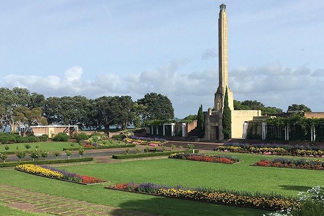 Auckland City Private Tour for Couples. Be chauffeur driven with added extras. - Why Choose a Private Chauffeur Tour?