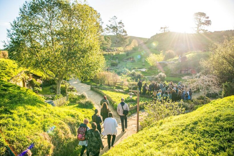 Auckland: Hobbiton Movie Set Day Trip with Festive Lunch - FAQ