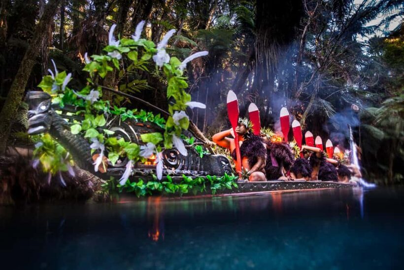 Auckland: Mori Evening Dinner and Private Show Experience - Key Points