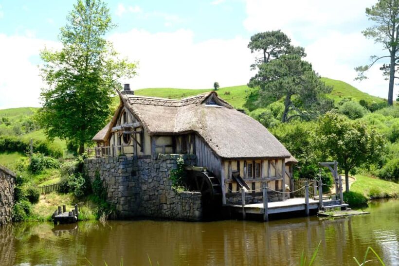 AUCKLAND: PRIVATE Journey with Guide to Hobbiton Movie Set - Key Points