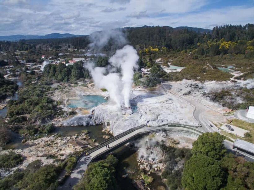 Auckland: Rotorua Highlights with Te Puia & Polynesian Spa - Key Points