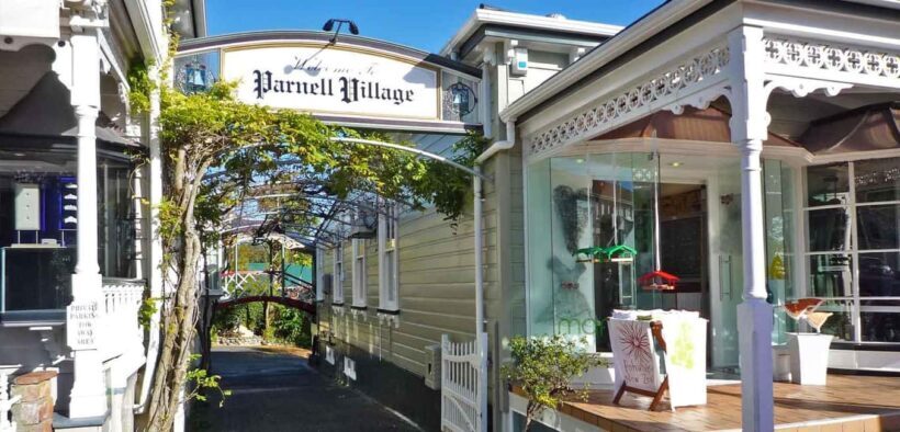 Auckland: Scenic City Discovery Half-Day Tour - One Tree Hill and Mount Eden: Volcanic Landmarks and City Views