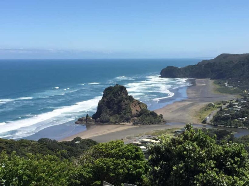 Auckland: West Coast Discovery - Piha Beach and Lion Rock