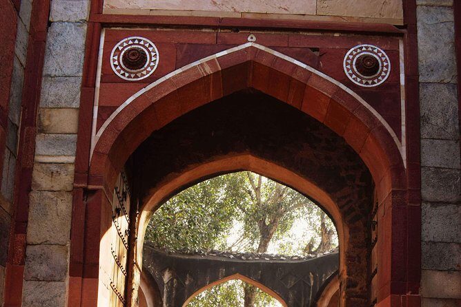 Audio Guided Walk of Humayun's Tomb & Nizammudin Basti, Delhi on HopOn India App - Who Is This Tour Best For?