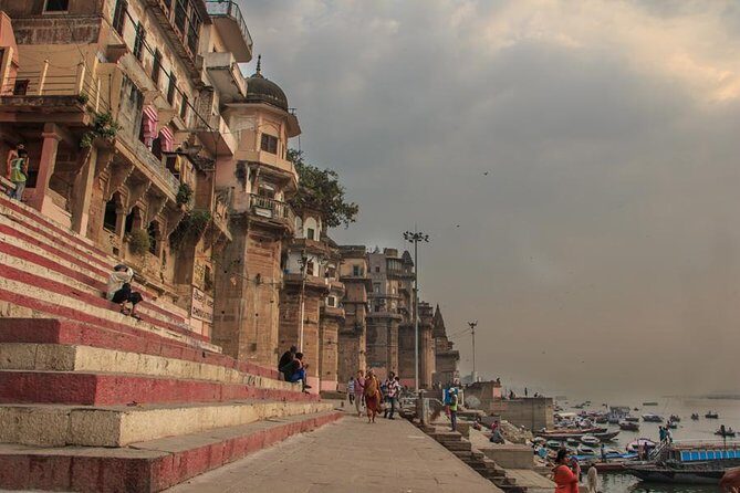 Audio Guided Walking Tour of Banaras Ghats, Varanasi - An In-Depth Look at the Banaras Ghat Tour