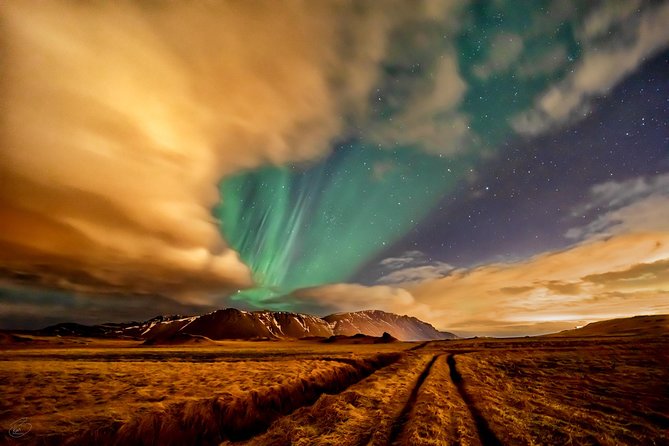 Aurora/Northern Light Hunt and Photos (Photography Help Provided) - Maximizing Chances of Spotting the Aurora Borealis