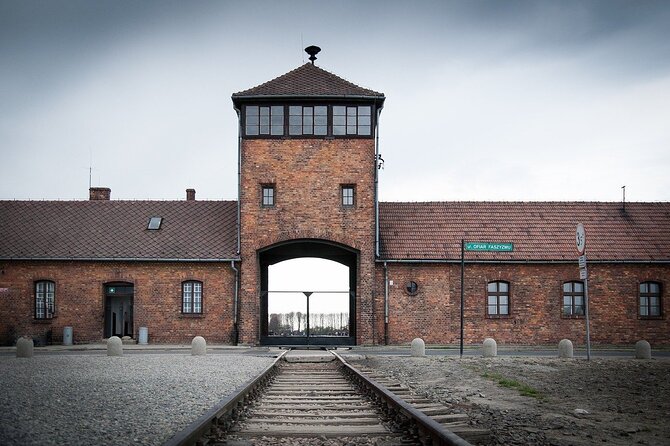 Auschwitz and Birkenau Guided Tour From Krakow - Meeting and Pickup Information
