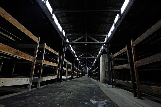 Auschwitz Birkenau: Complete Private Tour - Visiting Auschwitz
