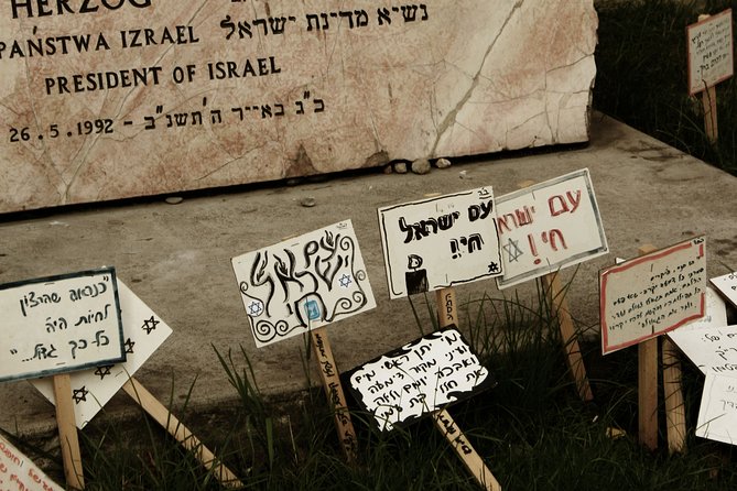 Auschwitz Birkenau: Complete Private Tour - Tour Experience