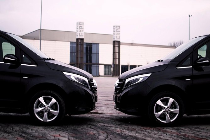 Auschwitz-Birkenau Guided Tour by Private Transport From Krakow - The Guided Tour Experience