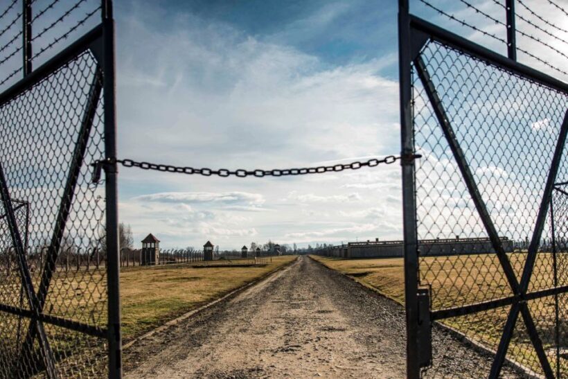 Auschwitz-Birkenau: Museum Entry Ticket with Guided Tour - Reflecting on the Experience