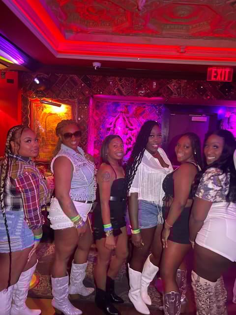 Austin 6th Street Bar Crawl | The Epic Group - Who Should Consider This Tour?