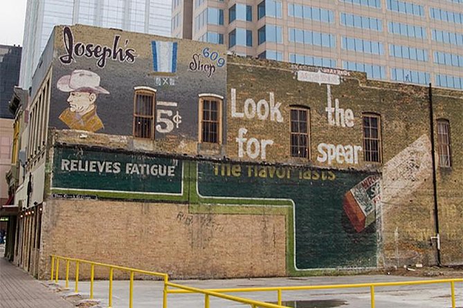 Austin Small Group Morning Walk - Authentic and Engaging Guides